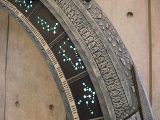 DFW Sci-Fi Club Uses C9 bulbs in Stargate Model – Christmas Light Source