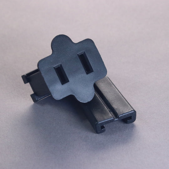 Vampire (gilbert) Plugs for Christmas Light Cords – Christmas Light Source