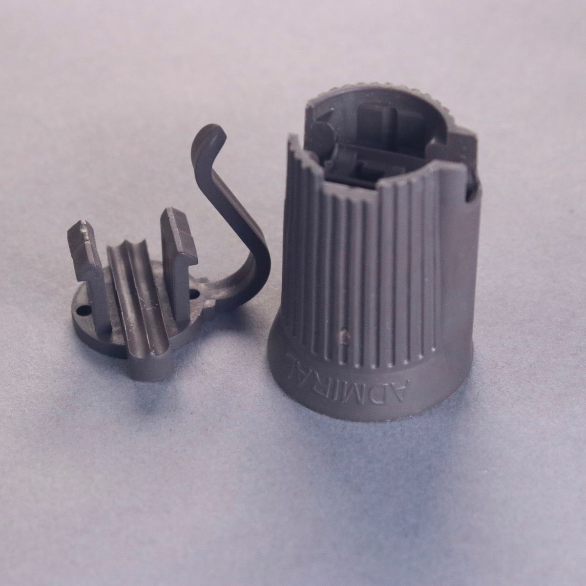 C7 Brown SPT-2 Replacement Sockets – Christmas Light Source