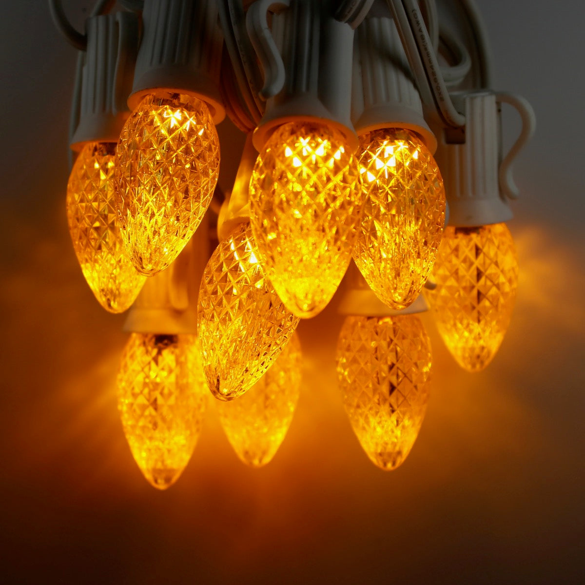 Minleon C7 Yellow Twinkle LED Bulbs E12 Bases (25 Pack) – Christmas ...